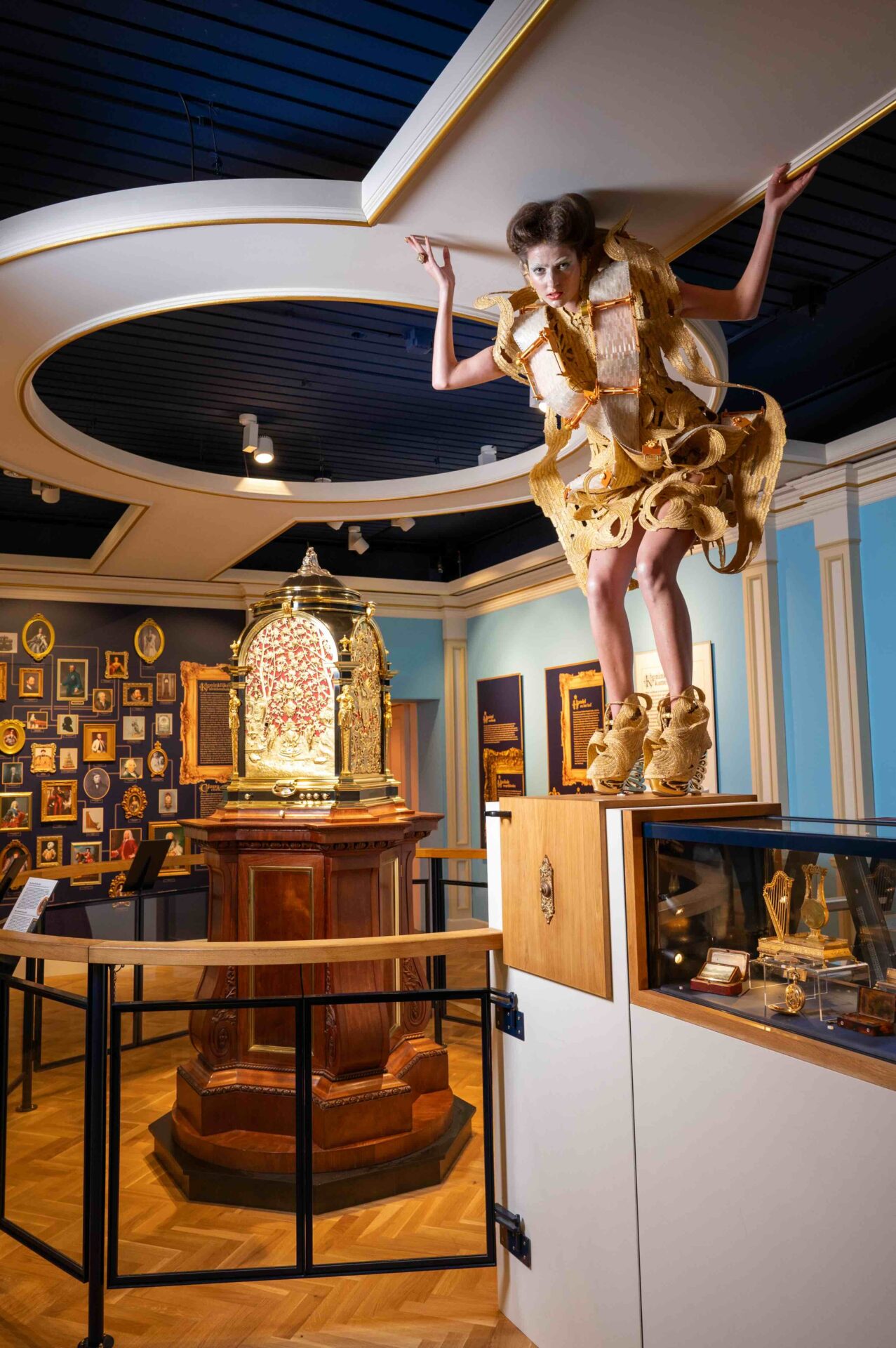 Crowdfunding musical couture dress a great success! - Museum Speelklok